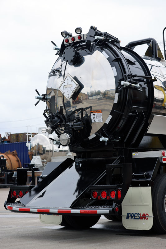 Product Spotlight: US Ecology - Liquid Vac Dump Trailer